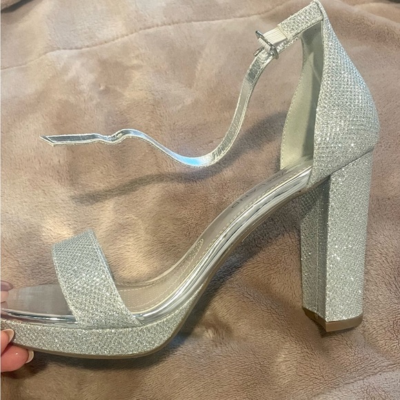 Shoe Land | Shoes | Silver Glitter Block Heel Sandals | Poshmark